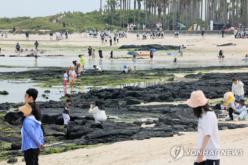 한국인 10명 중 7명 올 여름휴가 국내로 떠난다