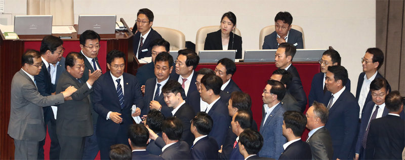 野 김병주 “정신나간 국힘” 발언에 22대 국회 첫 대정부질문부터 파행