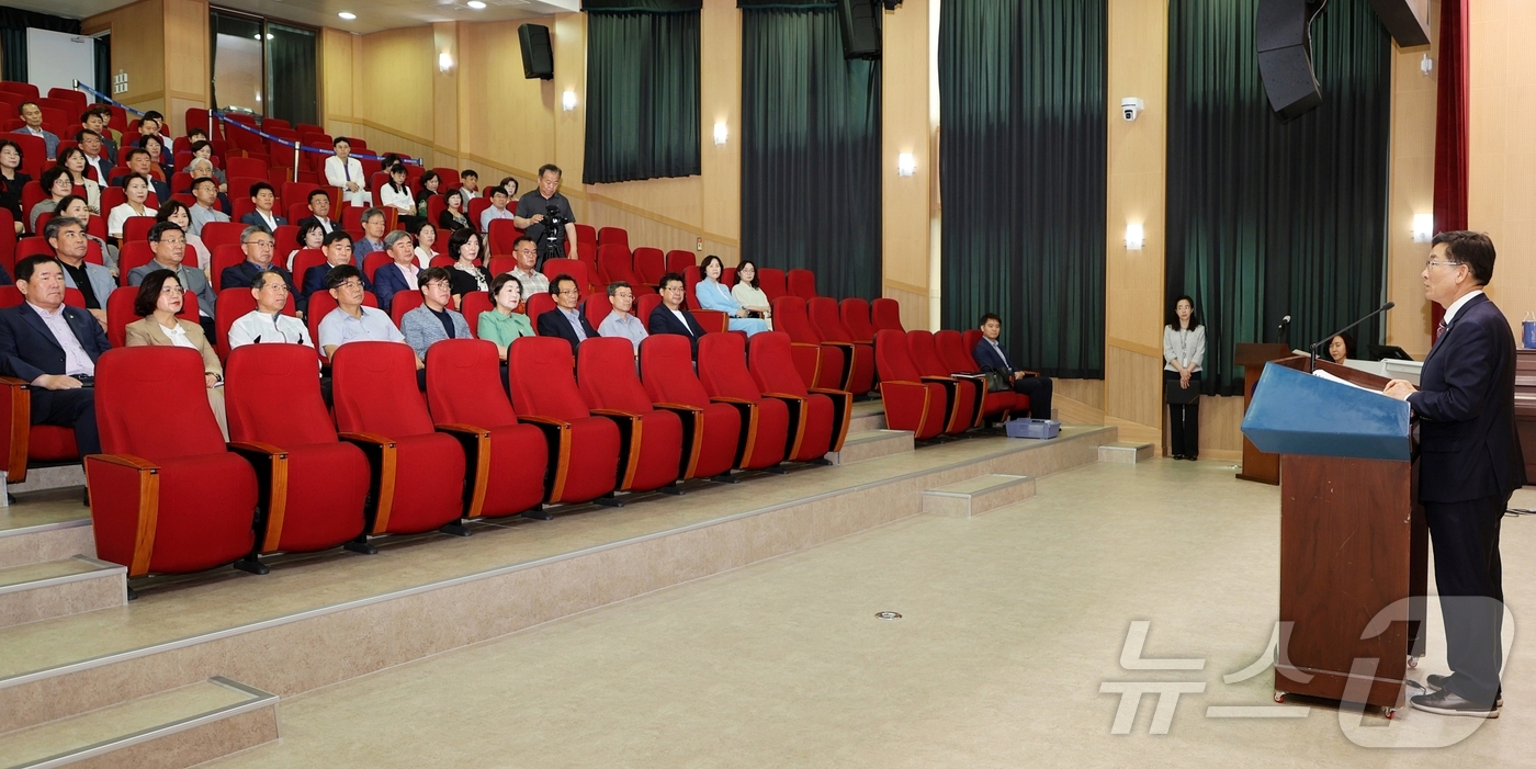 충북교육청 본청·기관 고위직 대상 성희롱·성폭력 예방 교육