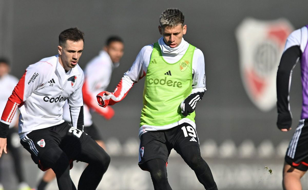 Claudio Echeverri Deja La Pretemporada De River Los Motivos Y Cuándo