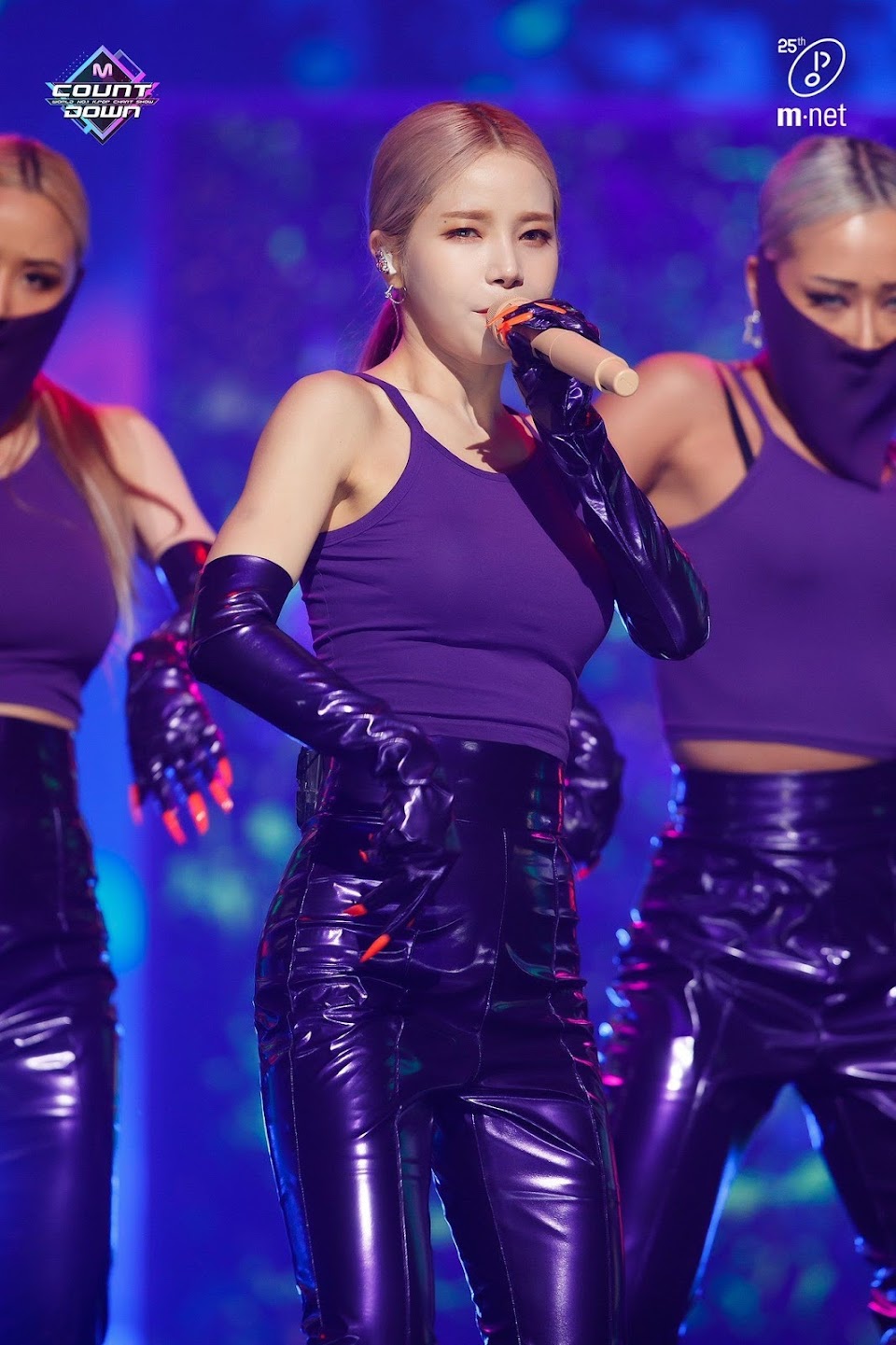 10 Times Mamamoos Solar Wowed Fans In The Most Iconic Stage Outfits