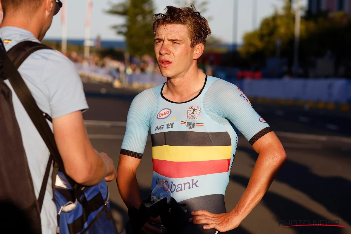 Wout Van Aert En Co Verkennen Het Wk Parcours In De Regen Remco