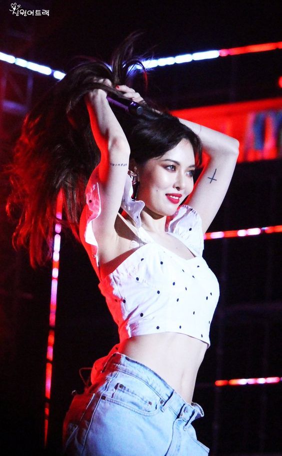 10 Times Hyuna Was A Sexy Queen With Abs For Days In Crop Tops Koreaboo