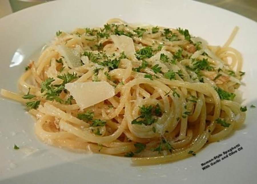 Romanstyle Spaghetti With Garlic And Olive Oil Recipe Just A Pinch