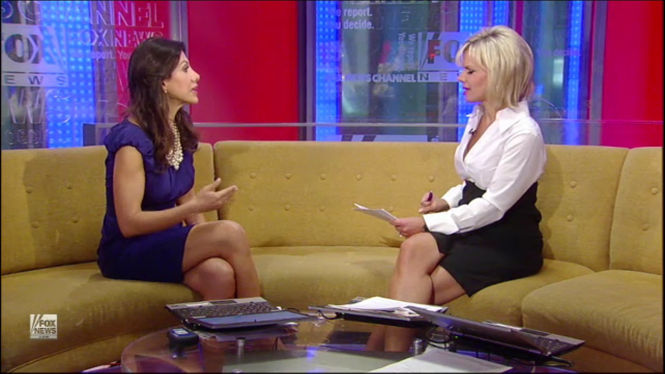 Gretchen Carlson Sexy Legs On Fox And Friends Couch Sexy Leg Cross