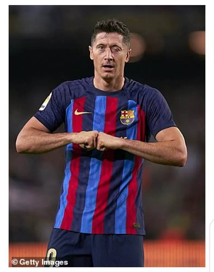 La Liga Lewandowski Nets Brace In Barcelona 3 0 Win Over Villarreal As