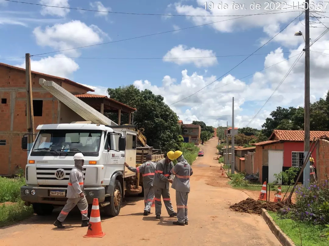 Riacho Dos Machados LanÇa ExtensÃo De Rede ElÉtrica E InstalaÇÃo De