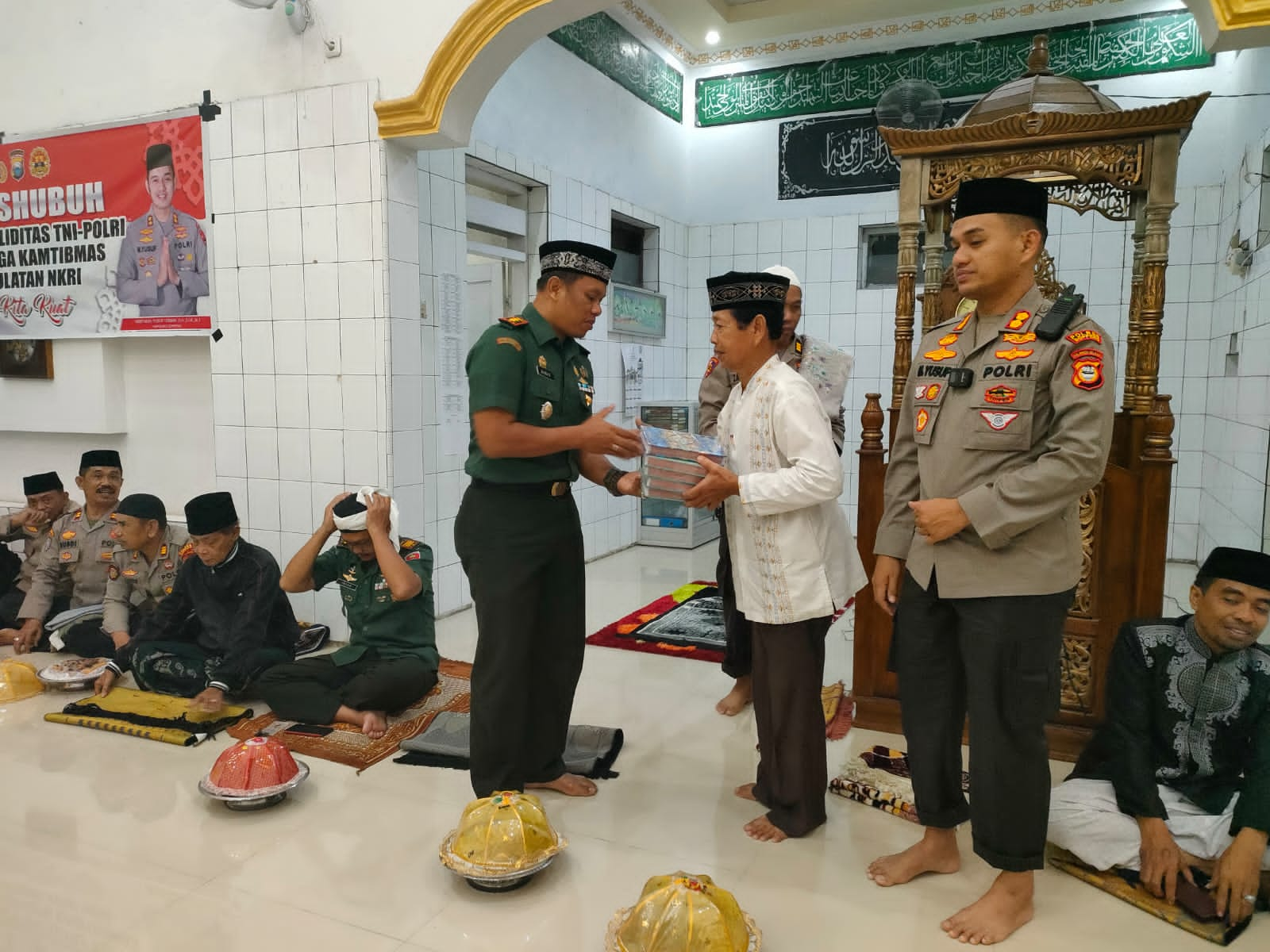 Dandim 1423 Soppeng Bersama Kapolres Dan Jajaran Lakukan Safari Subuh