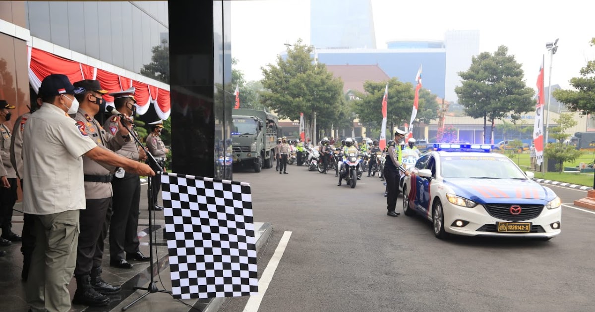 Penerapan Hari Pertama Ppkm Darurat Polda Jatim Berangkatkan Patroli