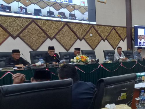 Dprd Kota Padang Gelar Rapat Paripurna Penyampaian 3 Ranperda Pemko