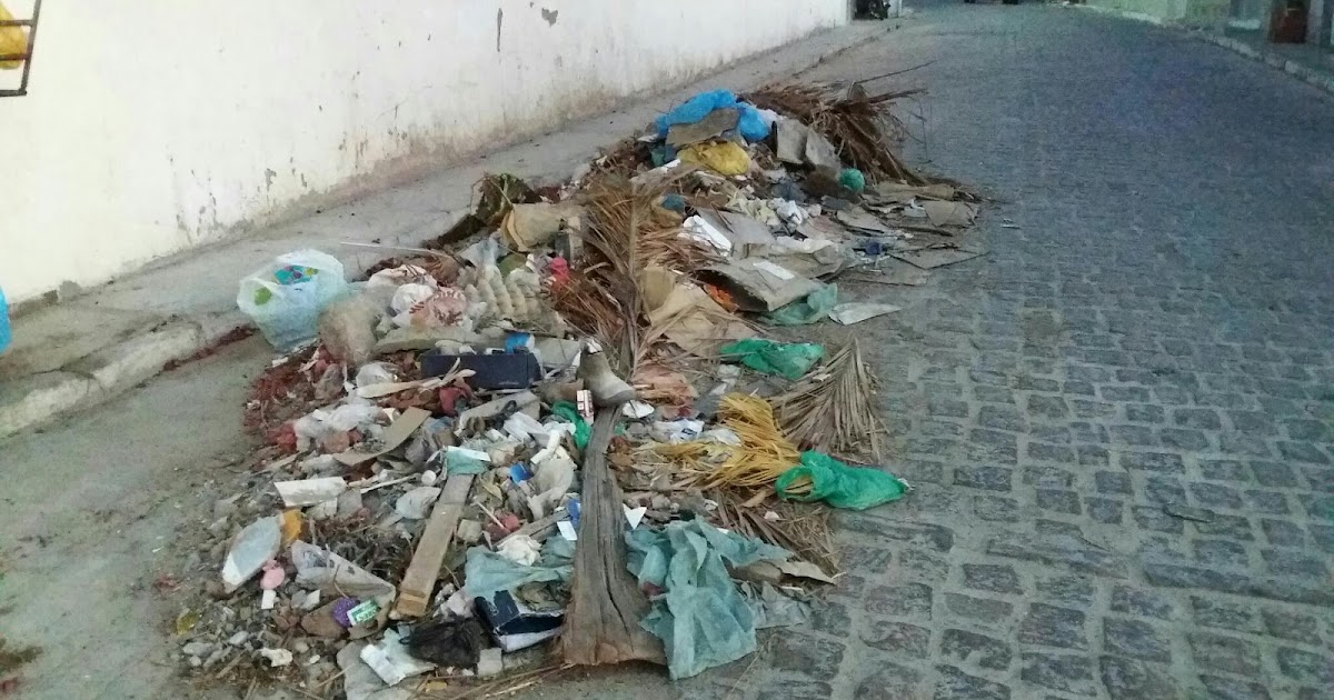 Moradores Da Rua Santa Luzia Reclamam De AcÚmulo De Lixo