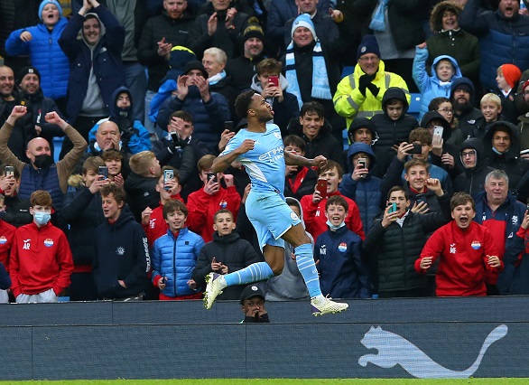 Sterling Penalty Earns Leaders Man City Win Over 10 Man Wolves