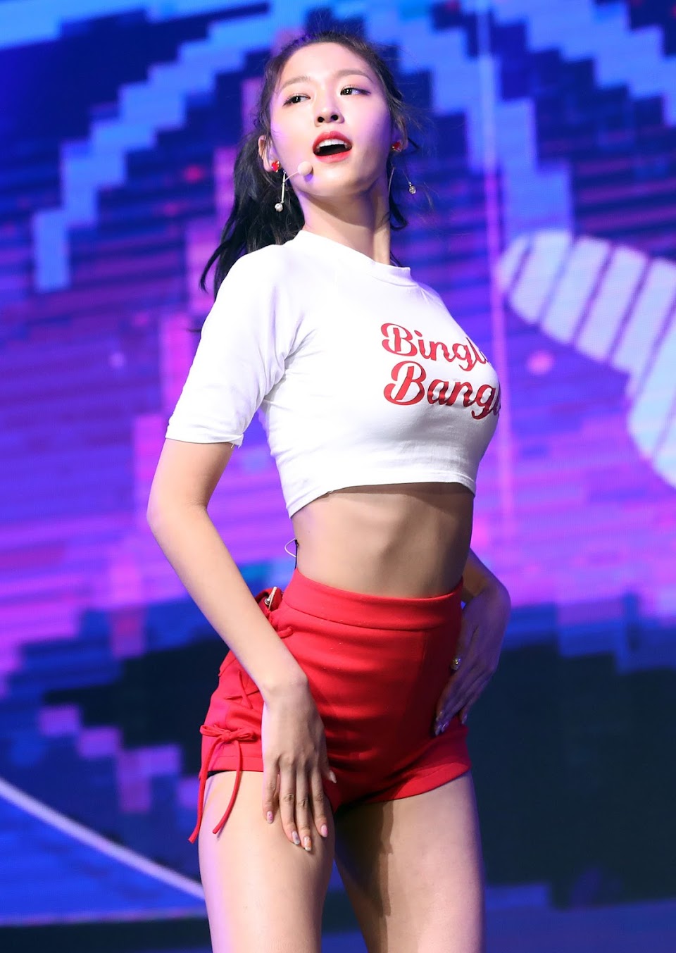 Seolhyun Blew Audiences Away With Her Perfect Figure On Aoas Comeback