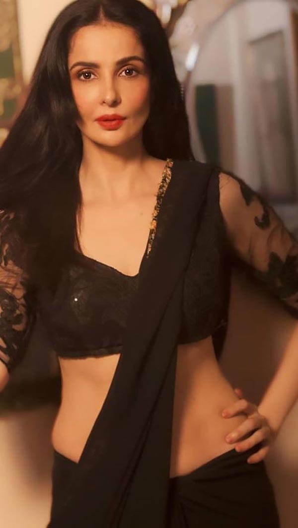 25 Hot Photos Of Rukhsar Rehman Actress From Pk Uri The Surgical