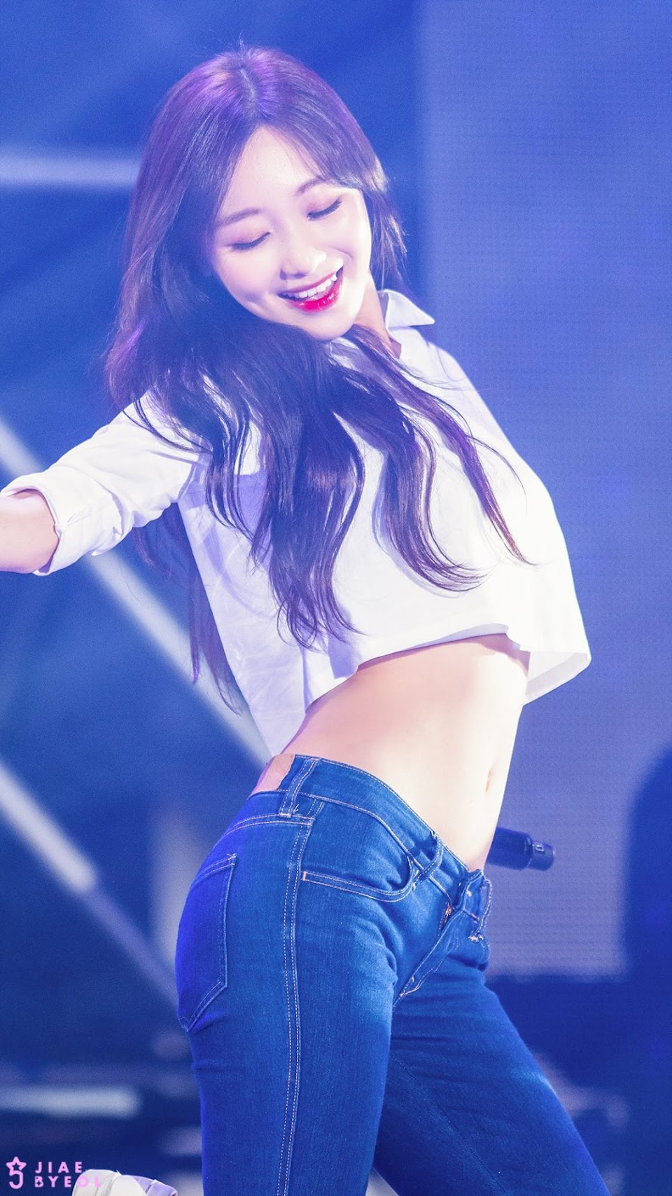 20 Female Idols Who Showed Off Their Perfect Midriffs In Crop Tops