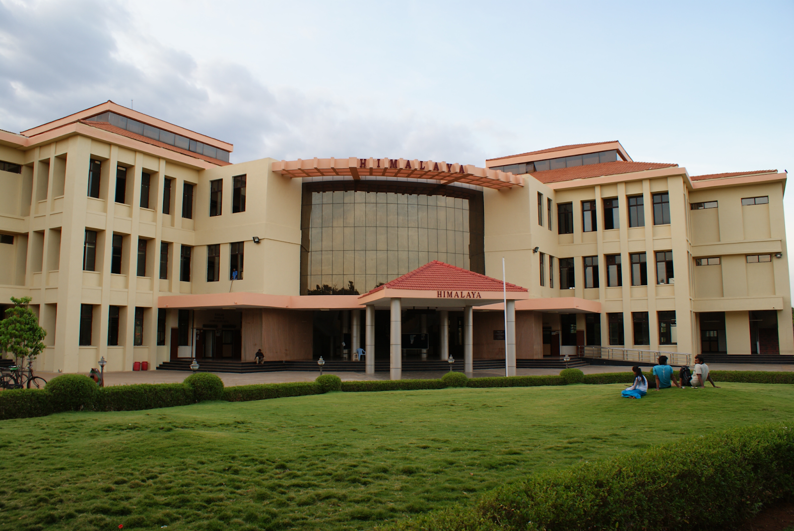 A Complete List Of Top Ten Engineering Colleges In India