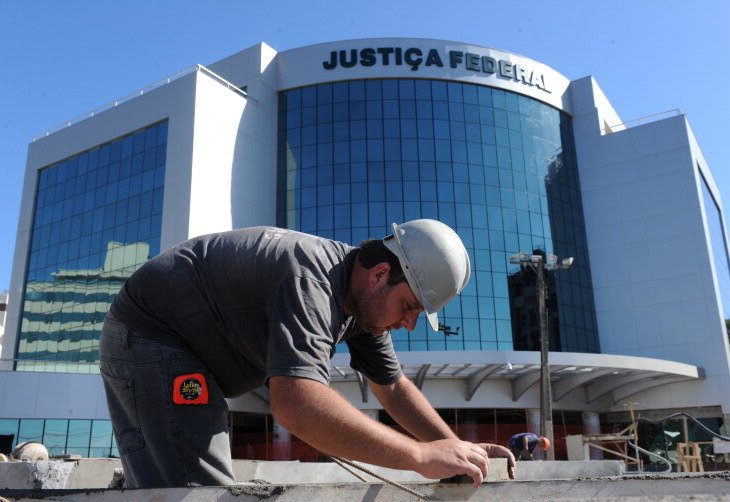 Izidoro Azevedo Dos Santos Herbert Novo Prédio Da Justiça Federal Em