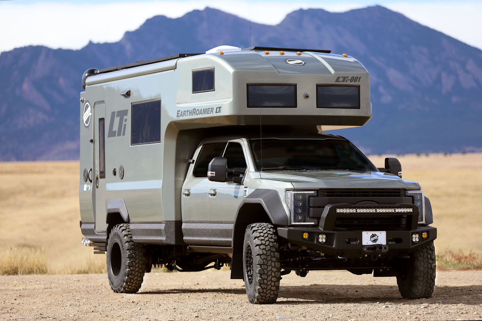 13 Best Offroad Travel Trailers And Campers With Bathrooms In 2024