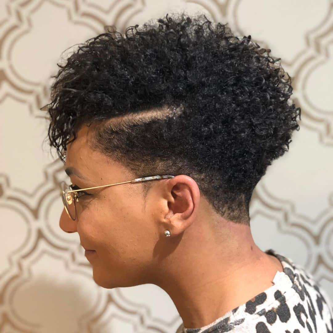 25 Cute Short Curly Hairstyles For Black Women To Try In 2020