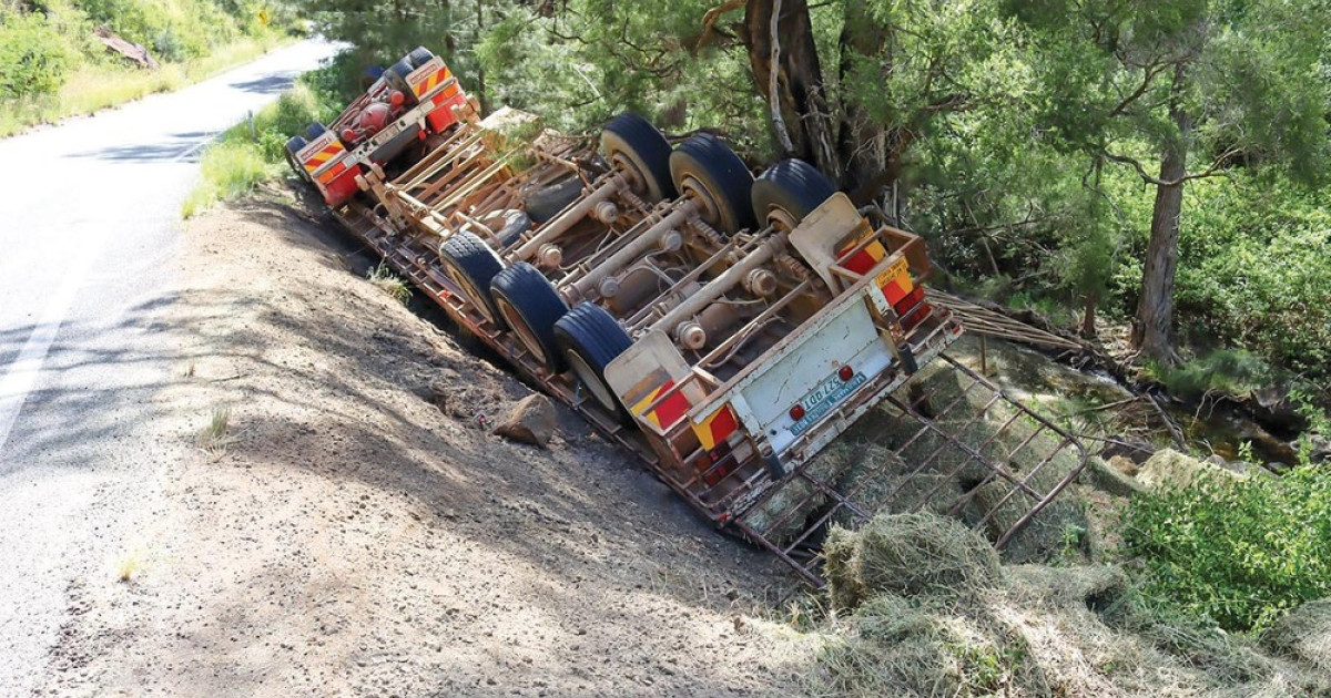 Truck Rolls Down Embankment Our News Clifton Courier Allora