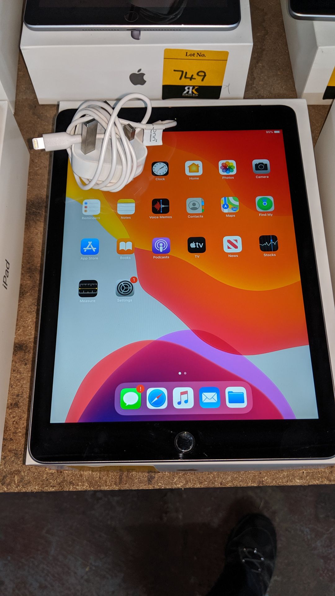 Apple Ipad 6th Generation Wi Fi And Cellular 32gb Product Model A1954