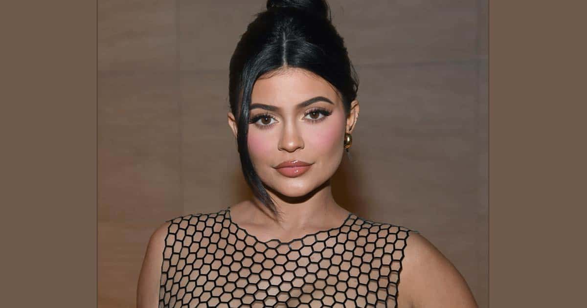 Is Kylie Jenner Hiding Her Pregnancy All Over Again Fans Are Convinced