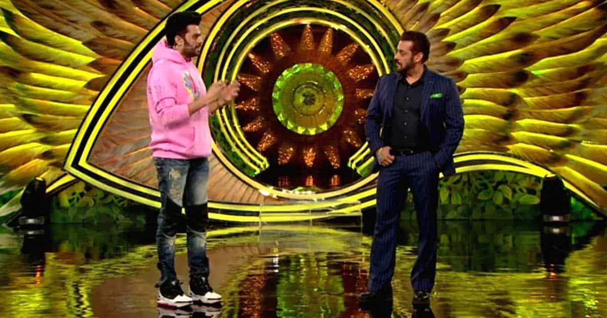 Bigg Boss 15 Salman Khan Is Not Afraid Of His Father Salim Khan But