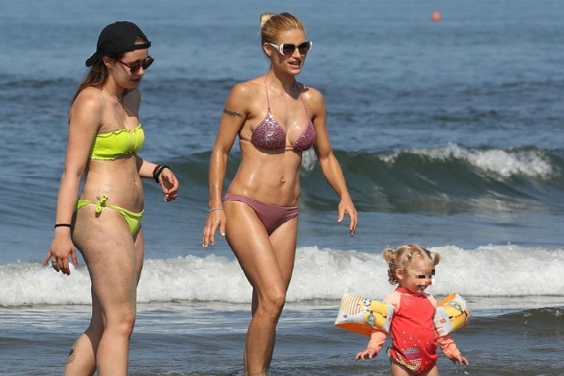 Michelle Hunziker In Bikini Da Urlo A 39 Anni Vince La Prova Costume