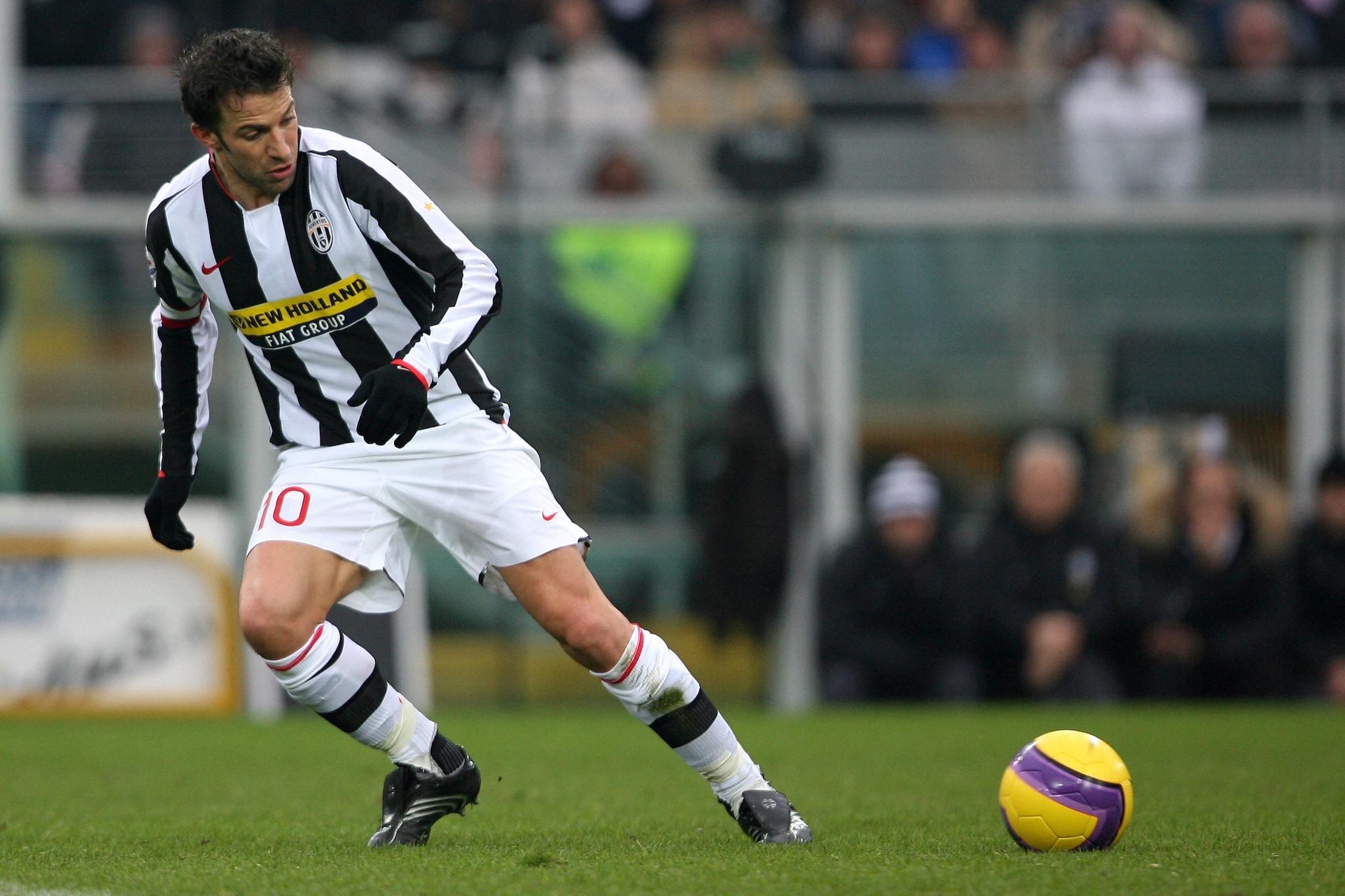 Del Piero Celebra La Prima Firma Con La Juventus Vincere Non è