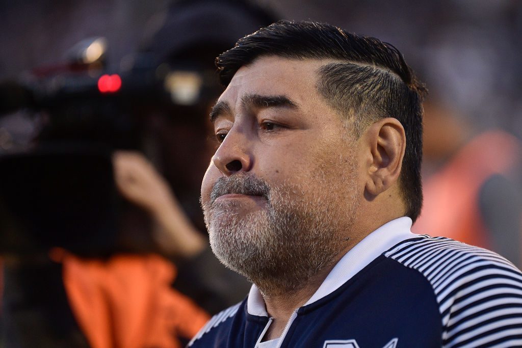 La Guerra Per Leredità Di Maradona Le Sorelle Sfrattate Dalla Casa