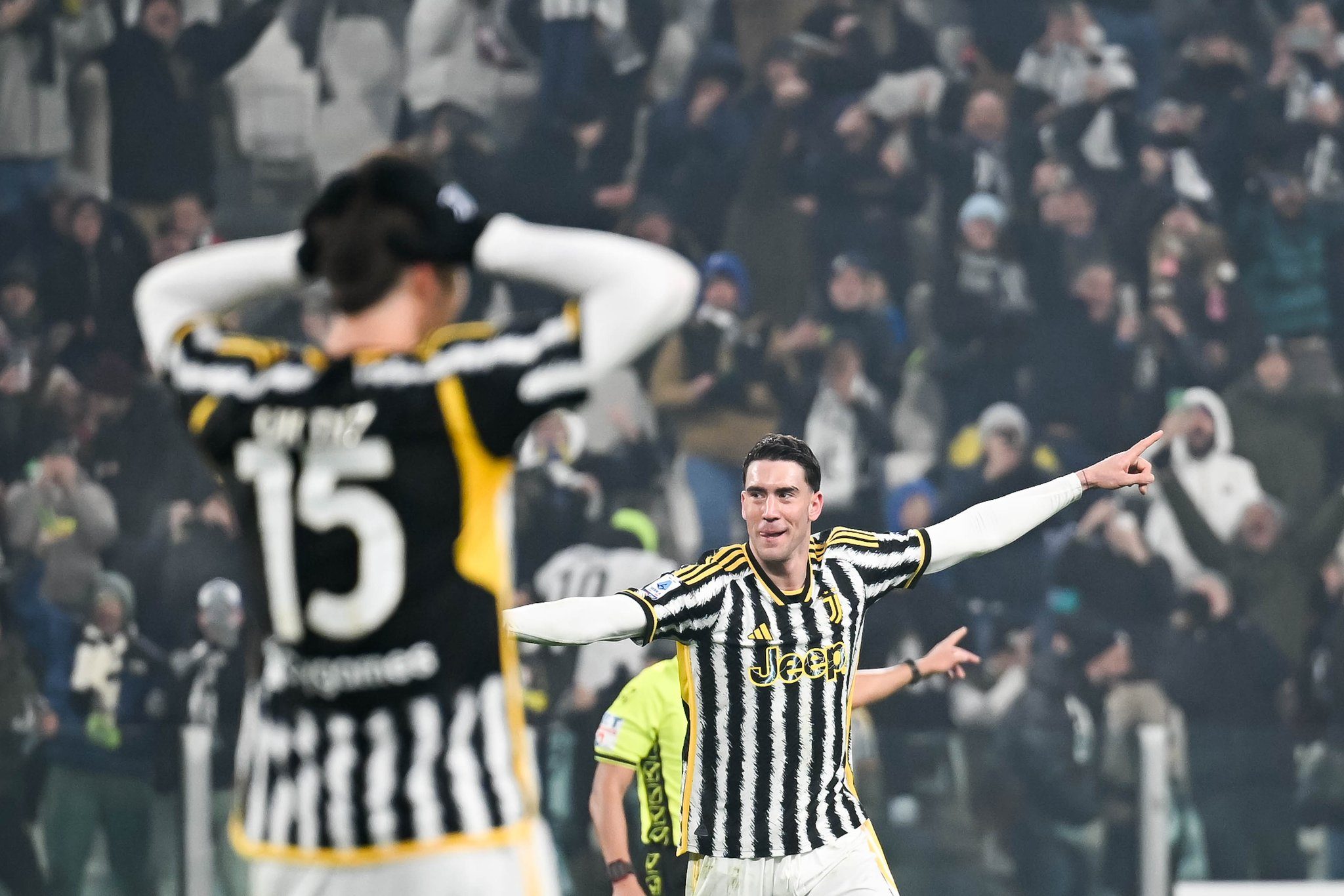 Doppietta Super Di Vlahovic E Gol Di Chiesa La Juve Ne Fa 3 Al