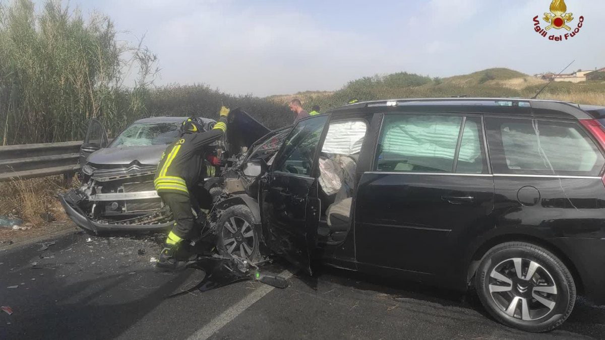 Incidente Su Grande Raccordo Anulare Un Morto Chiuso Tratto Della