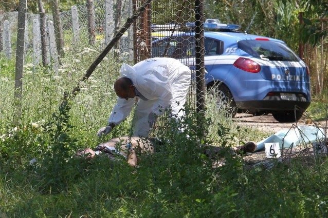 Tor Pignattara Trovato Cadavere In Strada Indagini Della Polizia In Corso