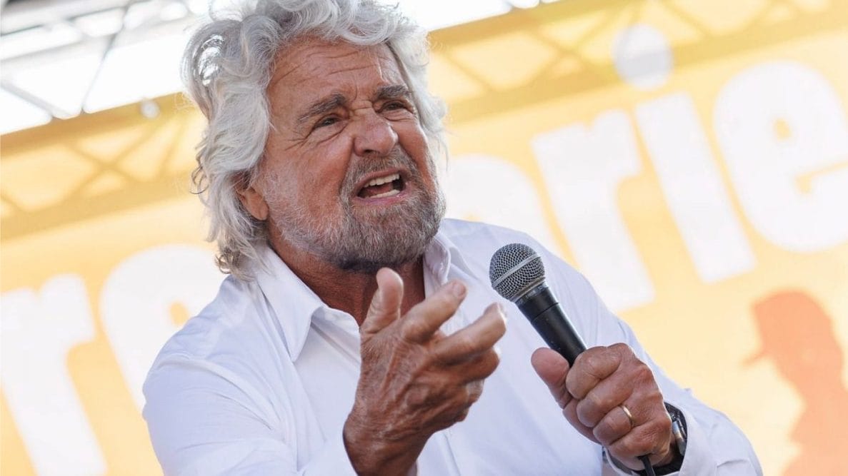 Beppe Grillo Torna Al Passato “non Essere Online è Il Vero Lusso Moderno”