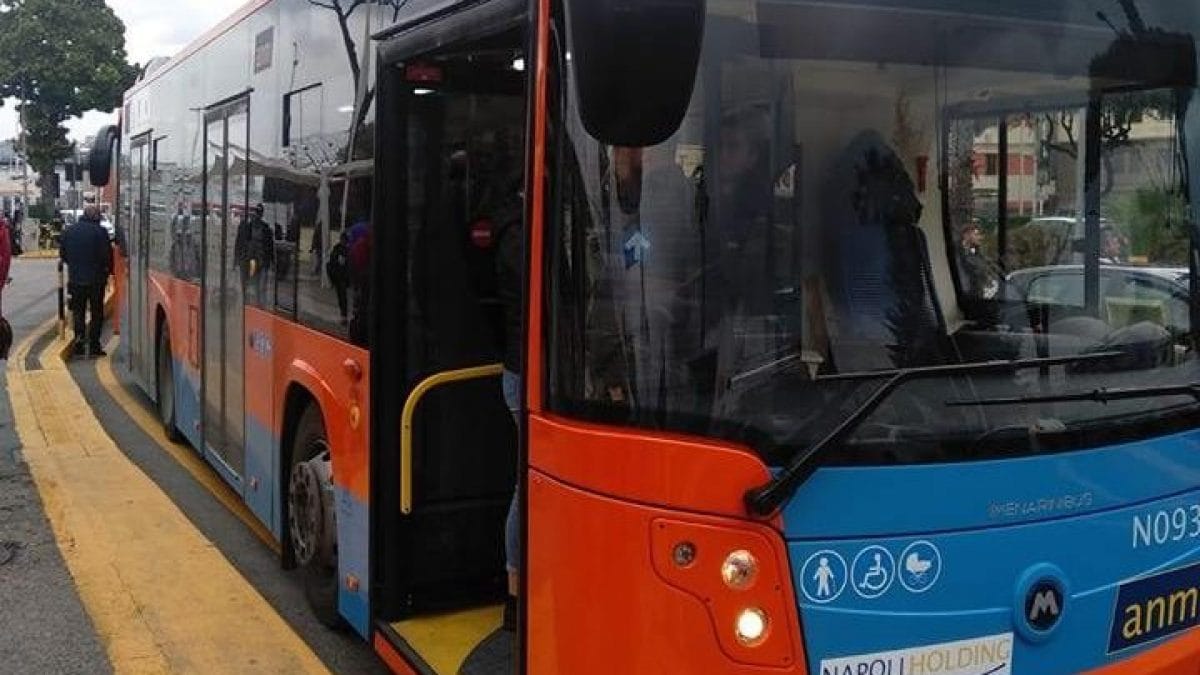 Sciopero A Napoli Il 26 Maggio 2023 Orari Di Treni Metro E Bus Anm E Eav