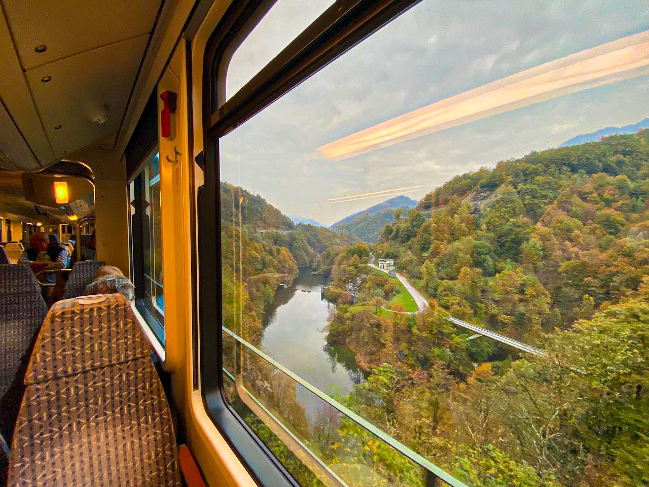 Lautunno Dal Treno Del Foliage Le Tappe Da Non Perdere Per Ammirare I