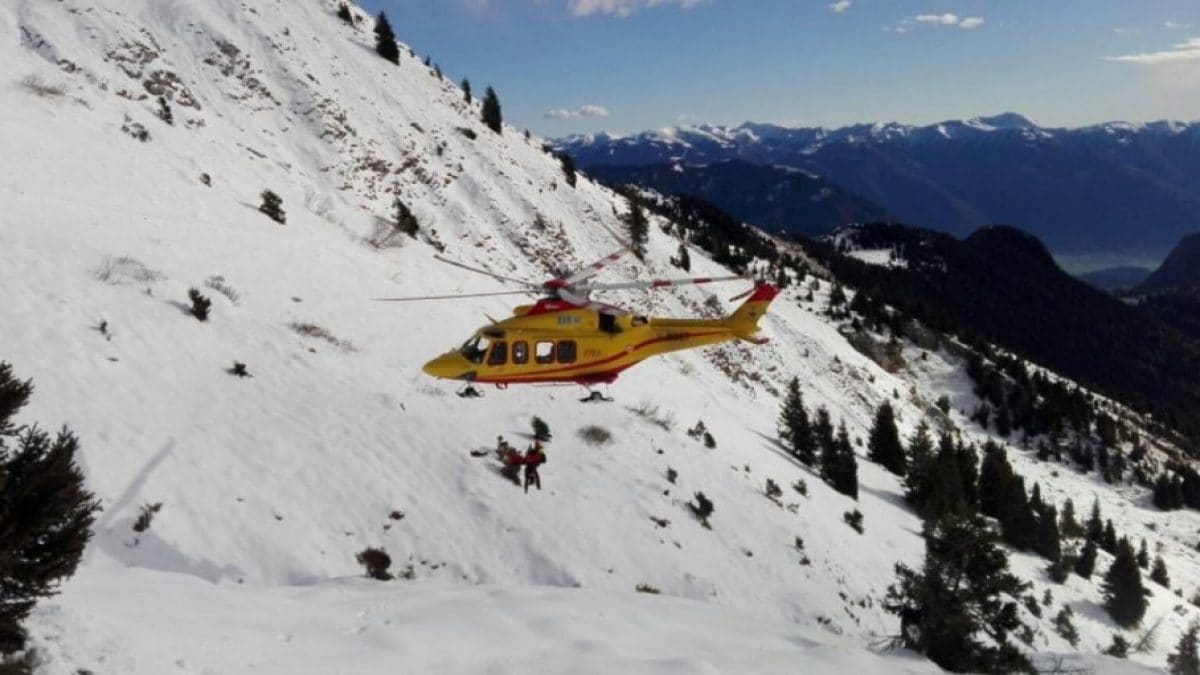 Valanga Si Stacca In Val Di Fassa Travolti Due Scialpinisti