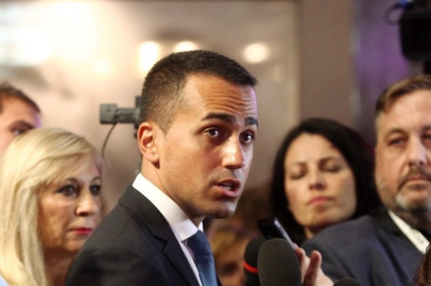 Reddito Di Cittadinanza Solo Agli Italiani Perché Di Maio Non Può Farlo