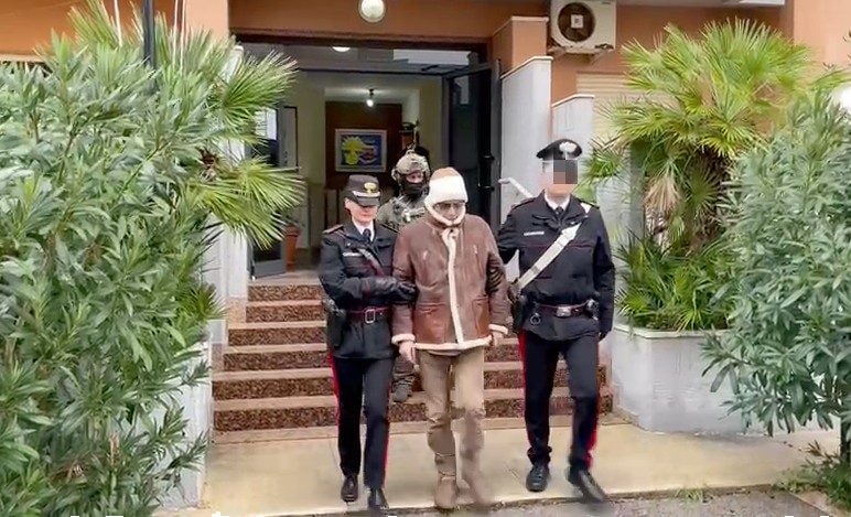 Il Video Dallalto Del Blitz Dellarresto Di Messina Denaro Da Come