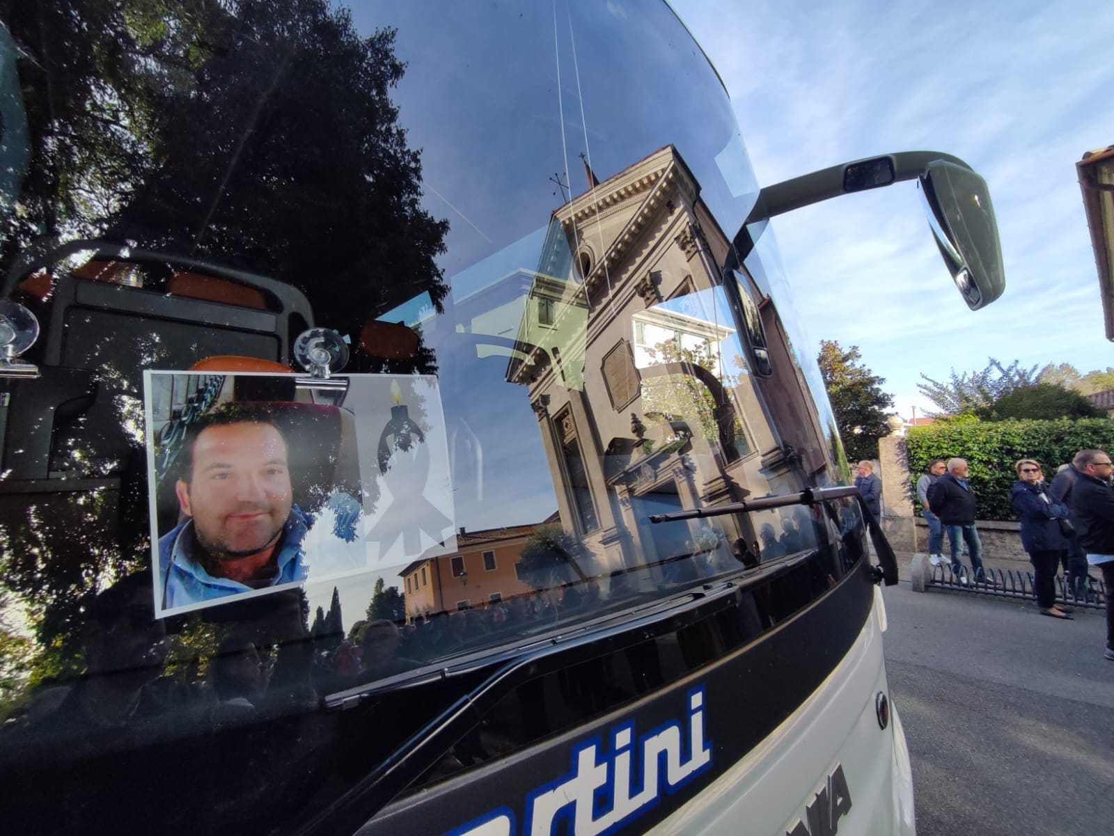 Bus Precipitato A Mestre Folla Al Funerale Di Alberto Rizzotto