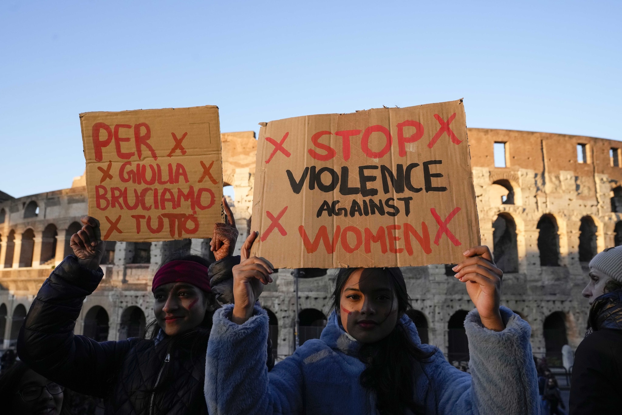 Cosa Sono E Come Funzionano I Centri Antiviolenza Dove Le Donne