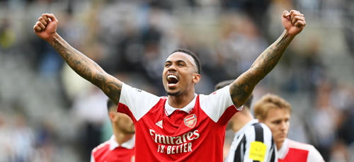 Arsenal Beat Newcastle To Stay In Title Hunt Supersport